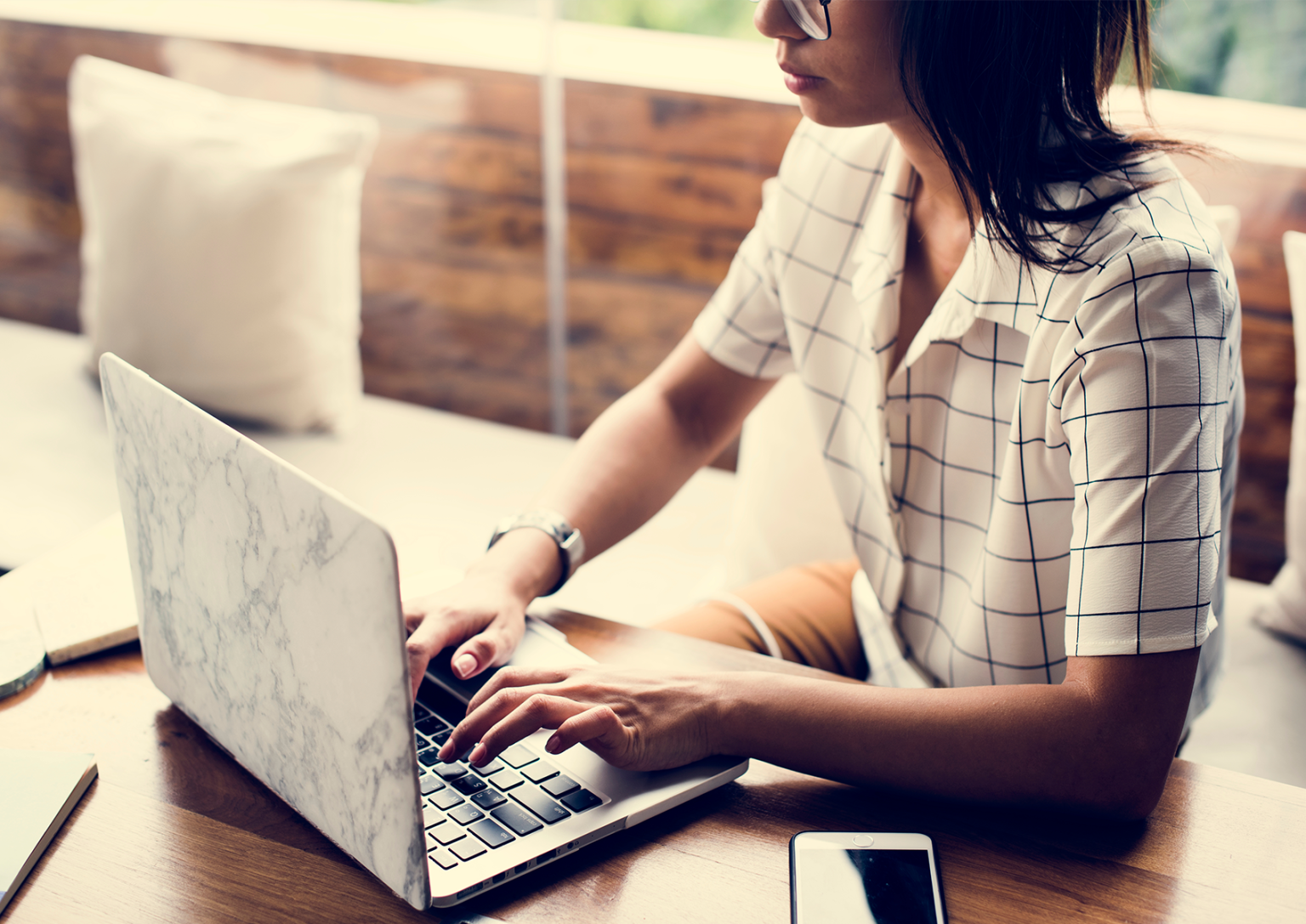 Tips and Advice to Move Online Leads Through Your Sales Funnel